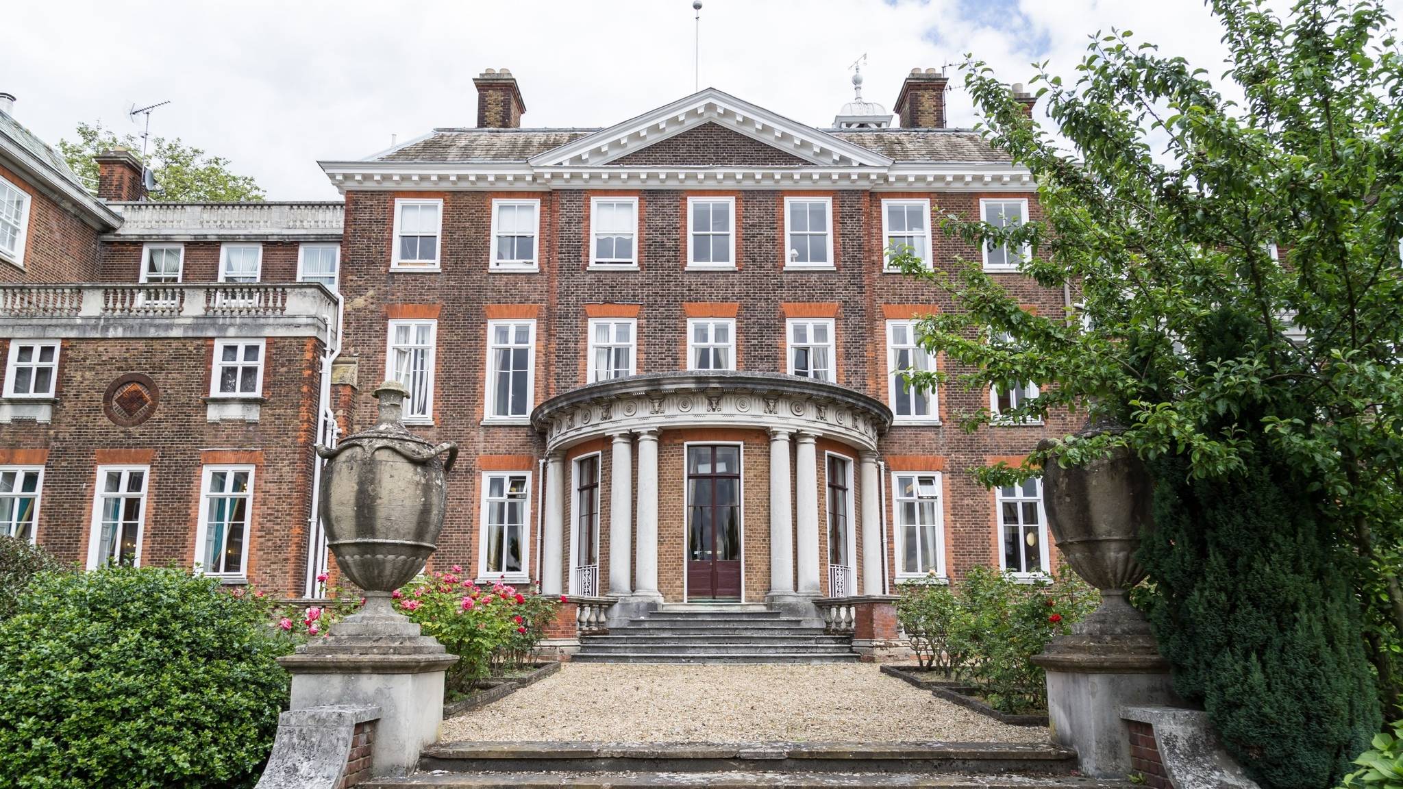 Care & Facilities at Paternoster House Care Home | Barchester Healthcare